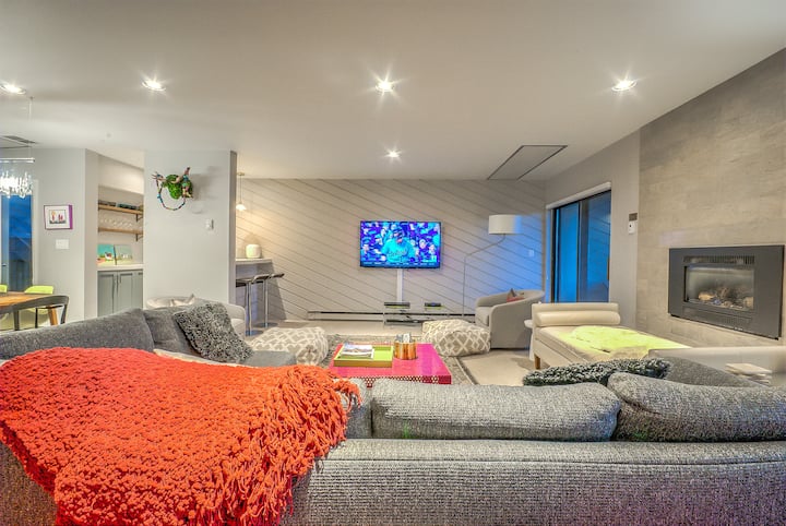 Spacious 2-bedroom + 3-bath Condo | 200 Yards - Steamboat Springs, CO