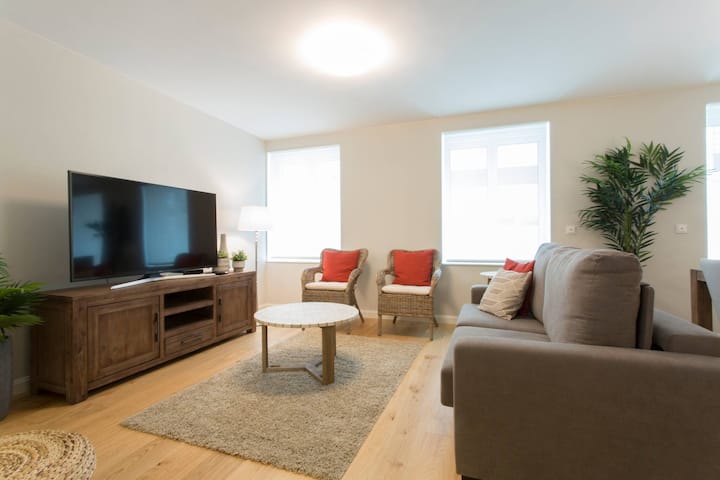 Modern And Contemporary • Av. Liberdade - Lissabon