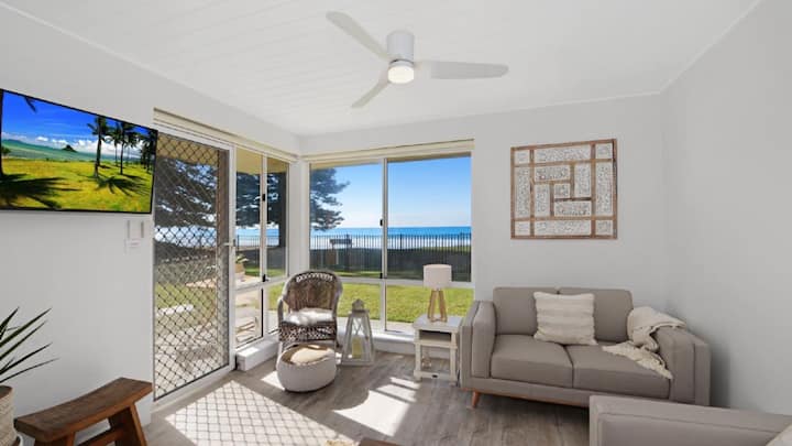 Marese 1 - Ground Floor Beachfront Unit - Avoca Beach