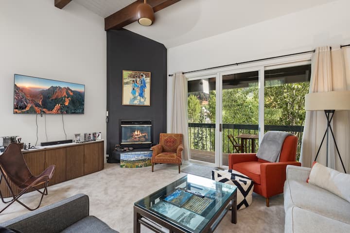Along With The Fab Views Comes A Great Location! - Silverton, CO