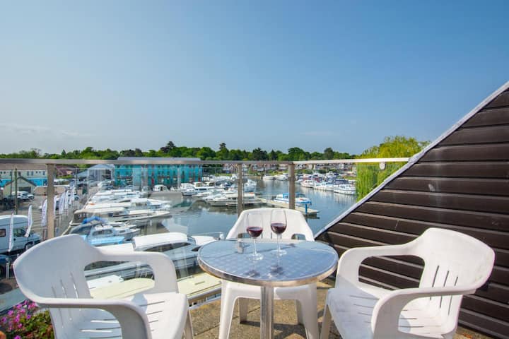 3 Bed In Wroxham (Oc-1496) - Wroxham