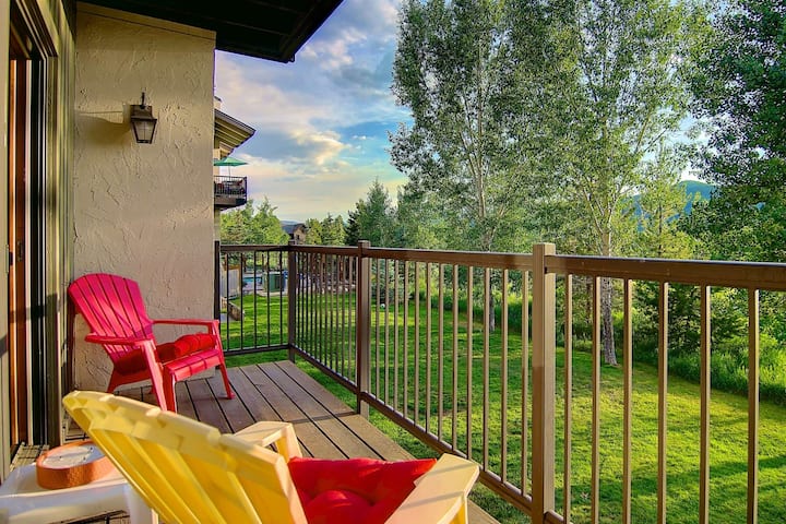 Mtn Views-heated Pool-hottub-grill-deck+walk To Mtn/trails/resort/eat/drink/free Town Bus-immaculate - Steamboat Springs