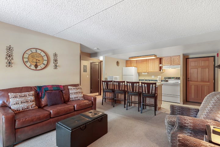 Ski-in/out, 2 Blocks From Main St, Hot Tub/pool - Breckenridge, CO