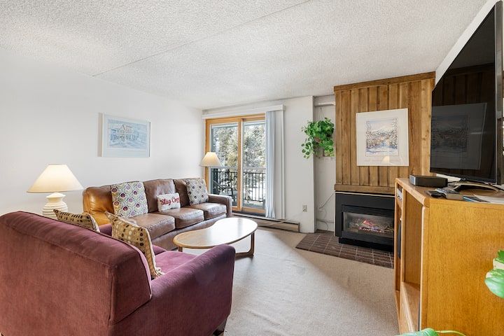 Downtown Condo With Pool/hot Tub Access! - Colorado