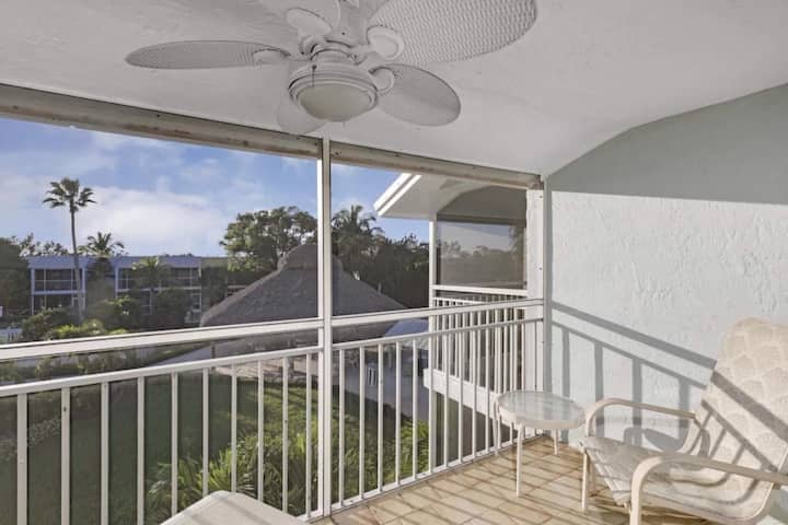 Spacious Ocean Front Key Largo Home With Kay - Key Largo, FL