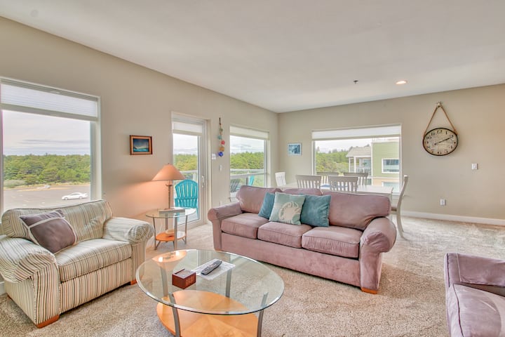 1039 - Ocean/park View Corner Condo Top Floor - Westport, WA