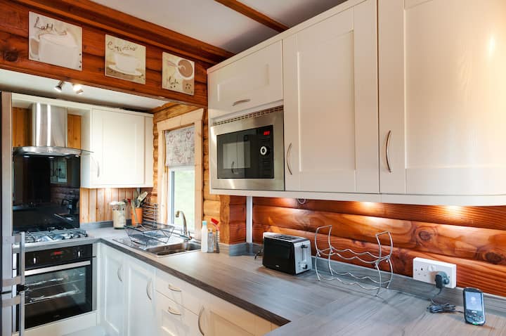 29 Barend, With Free Swimming  & Golf - Kippford