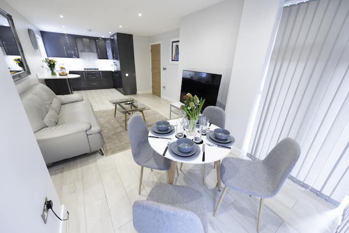 Ivory Lodge - Deluxe 2-bed, 2-bath - Reading