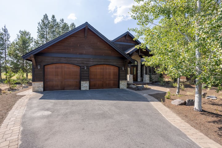 Dancing Rock 94 - Caldera Springs, 3 King Suites - Sunriver, OR