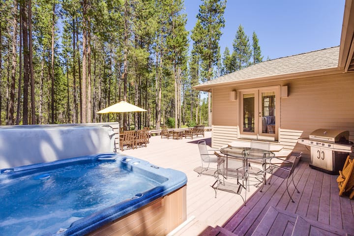Witc05 - Spacious Home, Ping Pong Table, Foosball, Hot Tub - Oregon