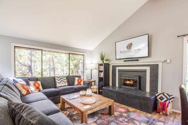 Indian 10 - Great Home, Hot Tub, Gas Fireplace, - Sunriver, OR