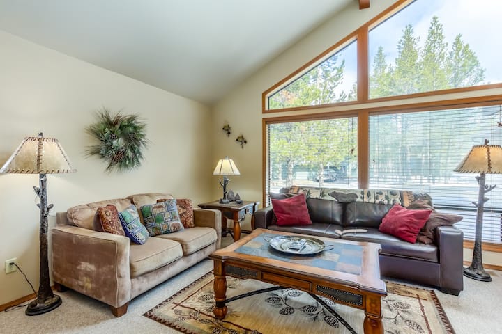 Yelp39 - Spacious Home, Hot Tub, Bbq, Bonus Room, Dog Friendly - Oregon