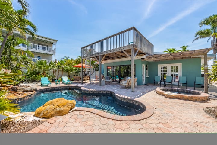 Casa Frente A La Piscina Del Canal - Anna María, FL