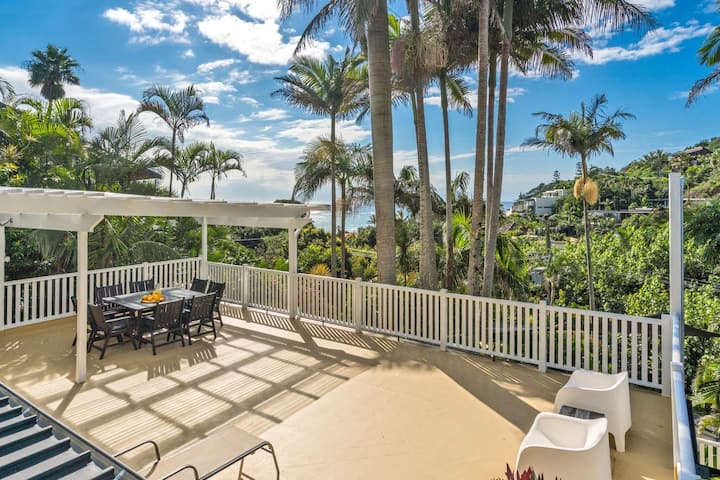 Upper Decks - Byron Bay