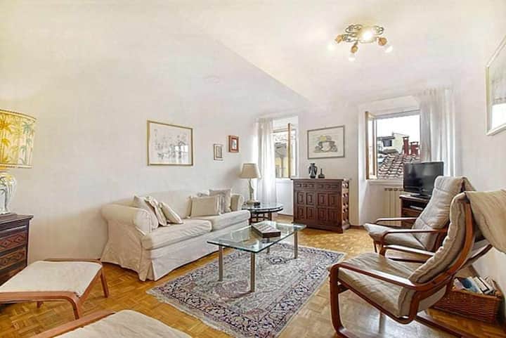 Solaris Cozy Luminous Apartment In The Downtown - Toscana
