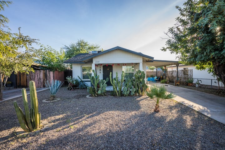 Green Gables Getaway - Phoenix, AZ