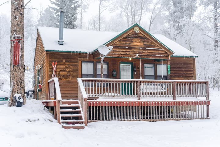 Pines Peak Cabin - Lead, SD