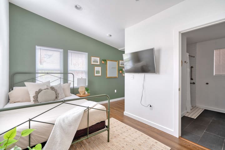 Kerns Urban Cabin • New Build • Ac • Walkable - Portland, OR