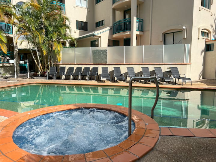 Broadbeach Private Studio/hotel Room - 브로드비치