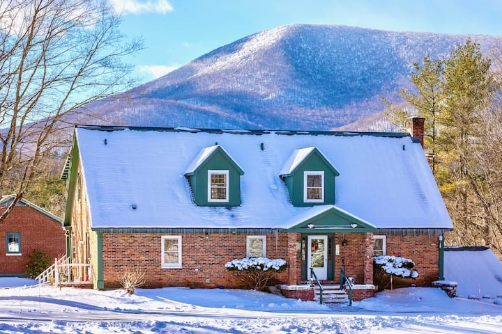 Ski House For 20  Indoor Pool  Dogs  6br - Vermont