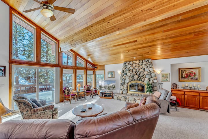 Walk To Beach & Ski, 4br Custom Tahoe Home - Tahoe City, CA