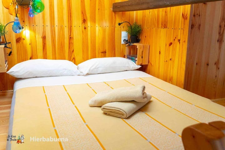 La Casa Del Druida - Hierbabuena - Málaga-Costa del Sol Airport (AGP)