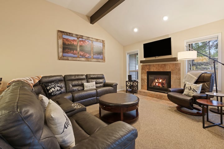Poplar 32 - Rec Passes, Hot Tub, Updated, 3bd/2ba - Sunriver, OR