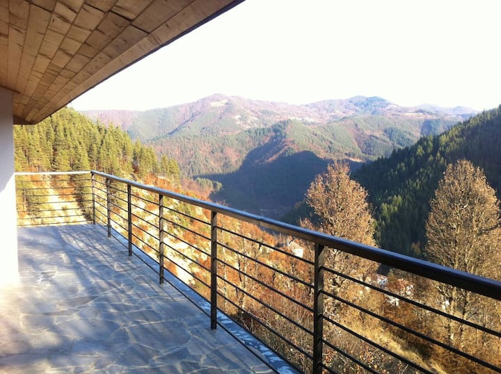 Sabri's Penthouse - Madan