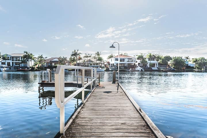 Family Friendly Waterfront House Overlooking River - Noosa Heads