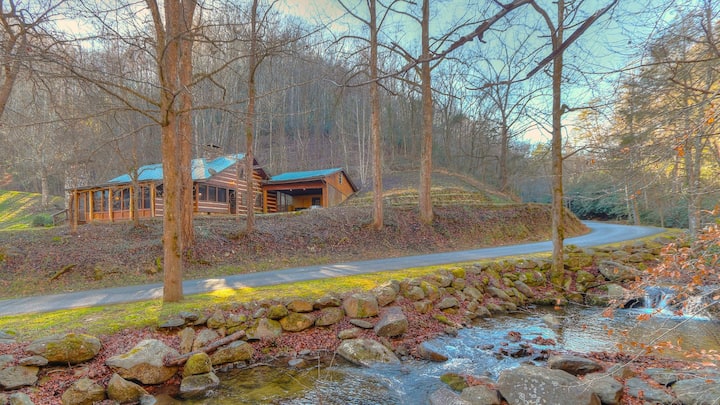 Creekside, Pet-friendly 3 Bed Cabin (Fish House) - Gatlinburg, TN