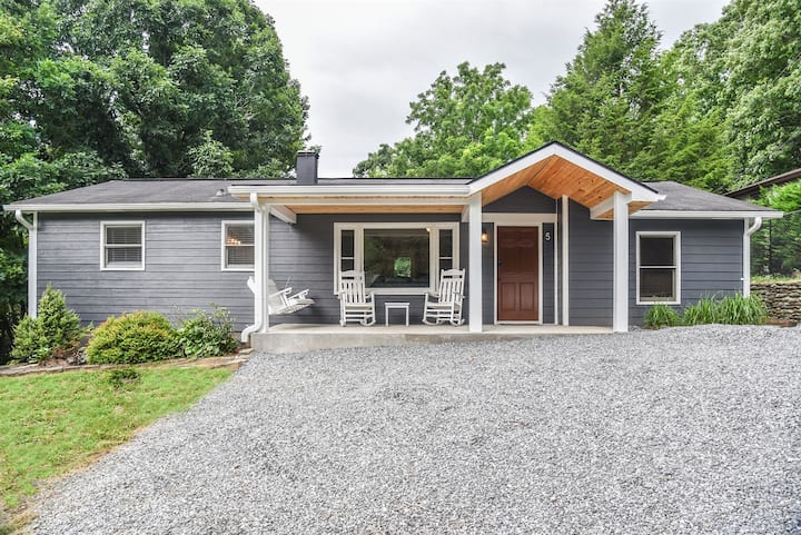 Grey Eagle Cottage With Hot Tub In Black Mountain - North Carolina