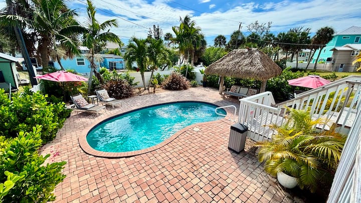 The Lazy Tiki - Private Pool - Fort Myers Beach, FL