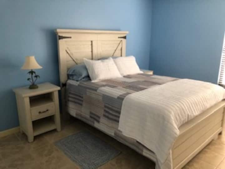 Ct 2317 Pool View Condo - In Ocean Village - Fort Pierce, FL