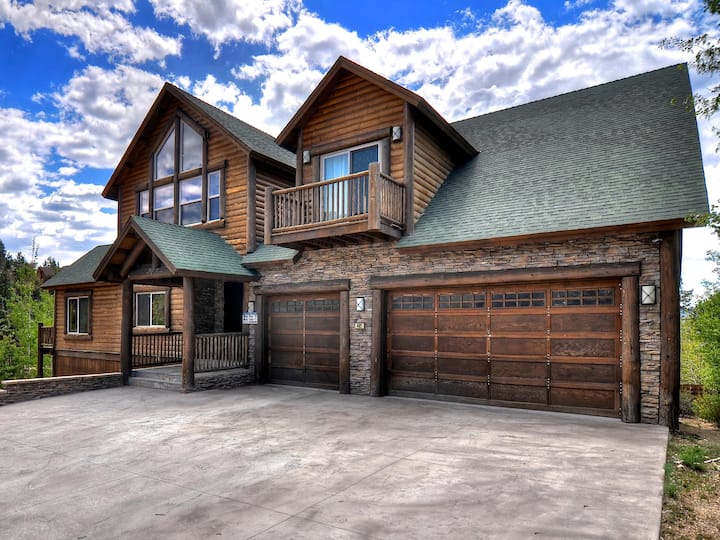 Castle Glen Dream Estate! Spa, Movie Theater, Lake - Big Bear Lake, CA