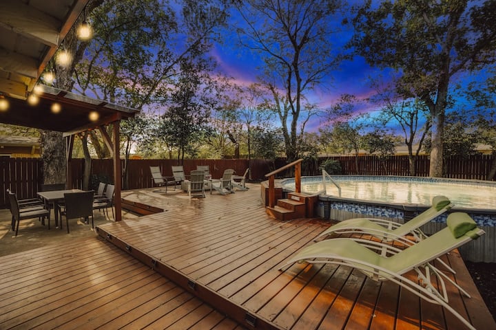 Vibrant House W Great Backyard, Pool And Jacuzzi - Irving, TX