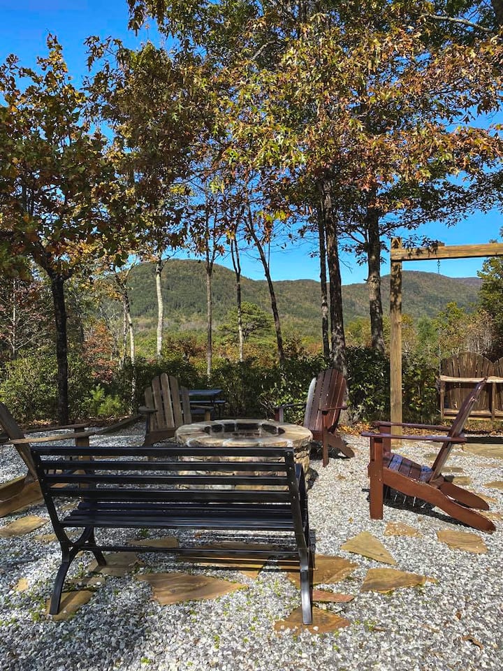 Hutch Mountain Beautiful View - Helen, GA