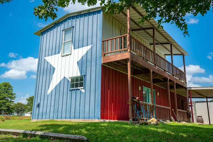 Tx Farm + Cozy Rustic Cabin| Pet + Family Friendly - Texas