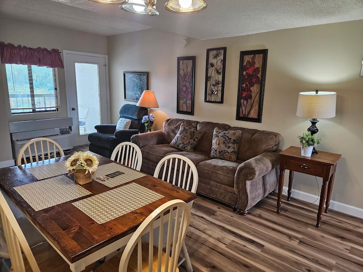 Gatlinburg Chateau Condo 503 - Gatlinburg, TN