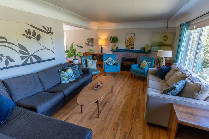 Mid-century Modern Apartment @ Horner Park - Victoria