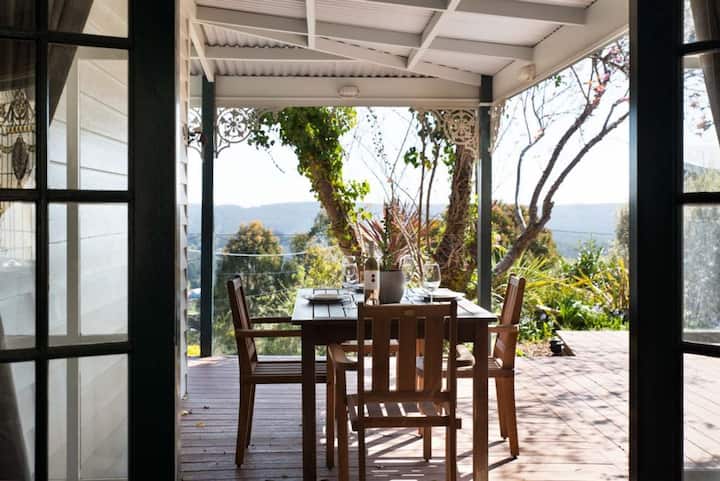 Gladville- Old World Charm With Stunning Views - Daylesford