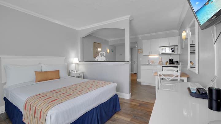 Pelican Pointe 221:walk To Beach~pool~free Parking - 達尼丁