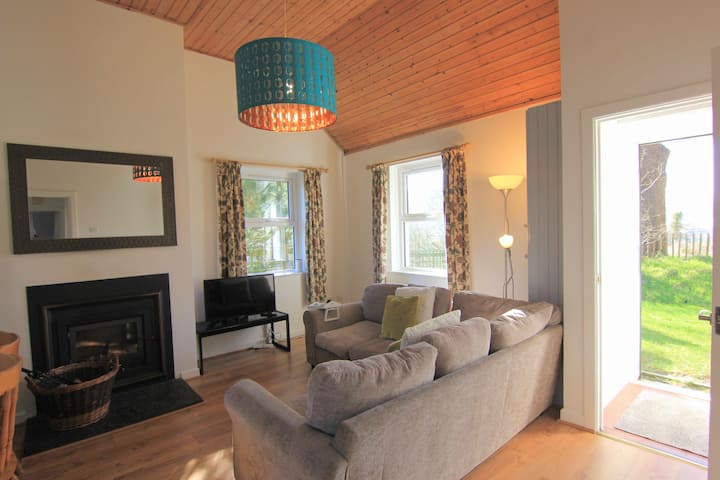 Slieve Martin, 3 Bed Family Cottage With Garden - Rostrevor