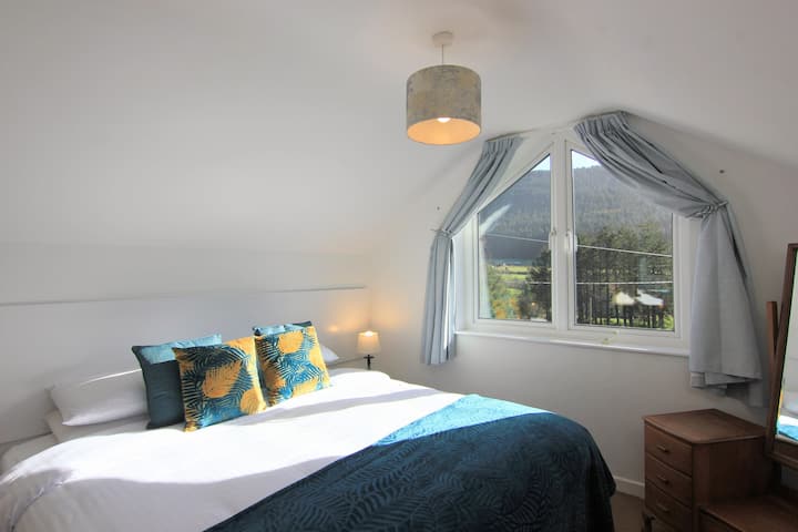 Roosley (No. 4) At Rostrevor Holidays - Rostrevor