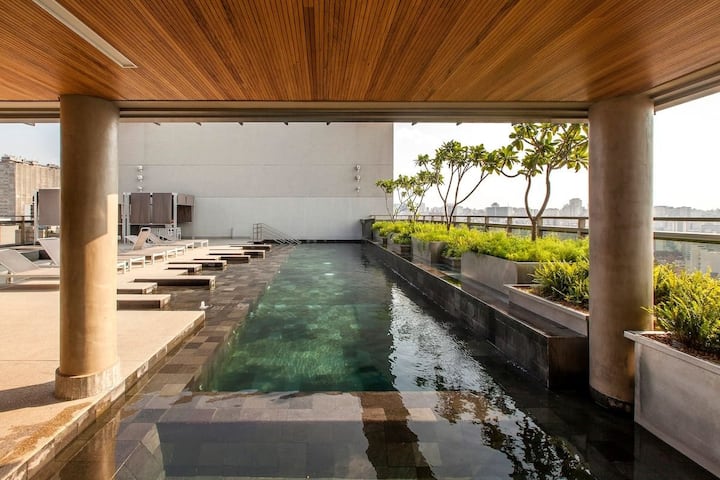 Lindo Estúdio Decorado Com Vista Skyline E Piscina - São Paulo