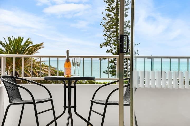2 Bdrm Beach Apartment Bilgola4 - Mooloolaba