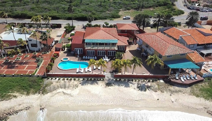 Luxurious Beachfront Villa At Arashi Beach - Aruba