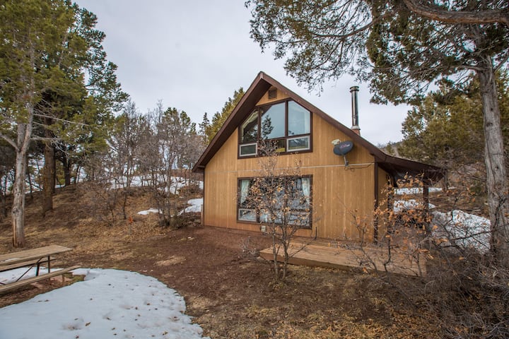 Secluded Cabin - 4 Miles From Downtown Ouray - Ouray, CO