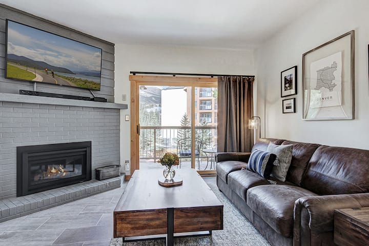 Mountainwood 301, Sleeps 8. - Breckenridge, CO