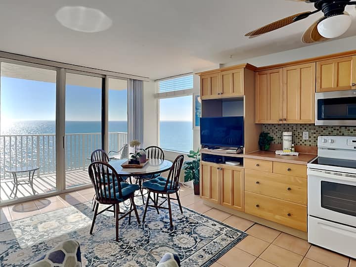 Estero Beach & Tennis | Gulf Front + Resort Pool! - Fort Myers Beach, FL