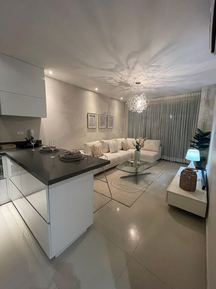 Apartamento Exclusivo Frente Al Mar Con Balcón - Cartagena, Colombia
